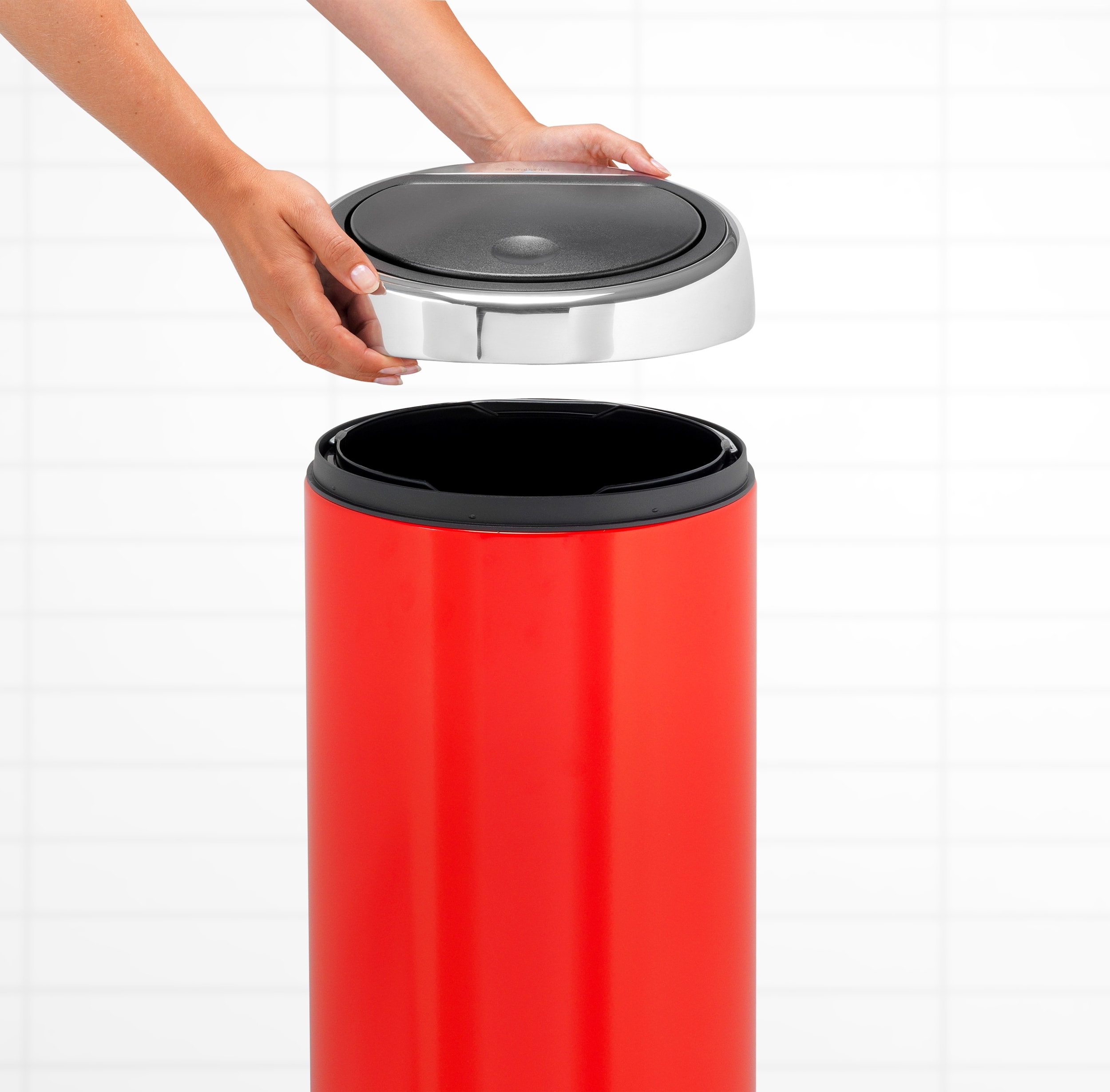 Poubelle Touch BRABANTIA Touch Bin 30L lipstick rouge 481086 Pas Cher ...